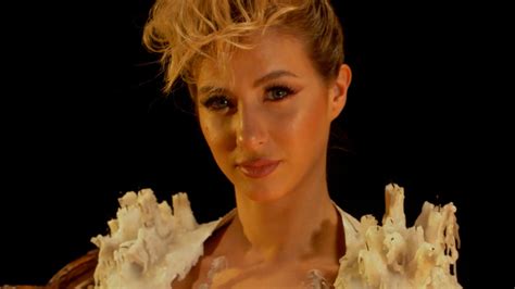 Flor Vigna Compartió Un Fogoso Adelanto De Su Videoclip Junto A Luciano