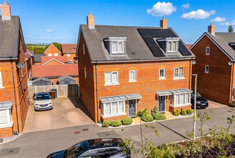 4 Bedroom Semi Detached House For Sale In Caudron Way Rochester Me3