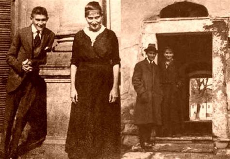 Kafka With Ottla His Sister Escritores Personajes De La Historia Microrrelatos
