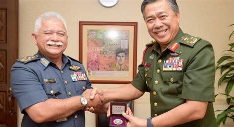 Joint Force Commander Visits Chief Of Staff Maf Hq My Military Times