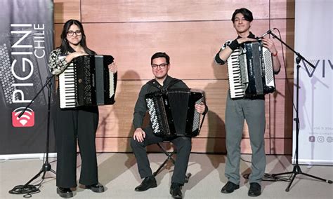 Carrera De Pedagogía En Música Organizó Concierto De Acordeonistas La