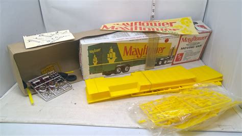 Mayflower Plastic Model Moving Truck Schmalz Auctions