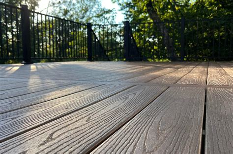 Treehouse Deck Wood River Construction