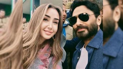 بعد إهداء جائزتها له تامر حسني لـ هنا الزاهد نوع القلوب ده مبقاش