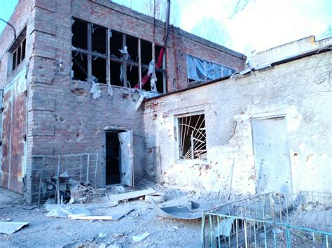 У поліції показали наслідки ворожого обстрілу фото Новини Нікополя «Прихист