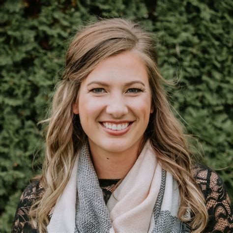 Danielle Tuttle Lineage Logistics Linkedin