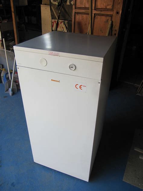 Професионален бойлер с 2 серпентини 200 литра гр София Бенковски • Olx Bg