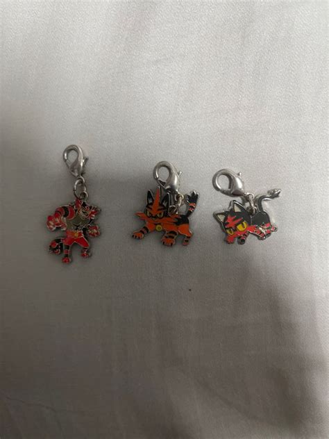 Pokemon Incineroar Evolution Keychain Hobbies And Toys Toys And Games On