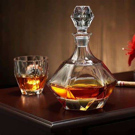 Custom 850ml Crafted Crystal Whiskey Decanter And Whiskey Glasses Set