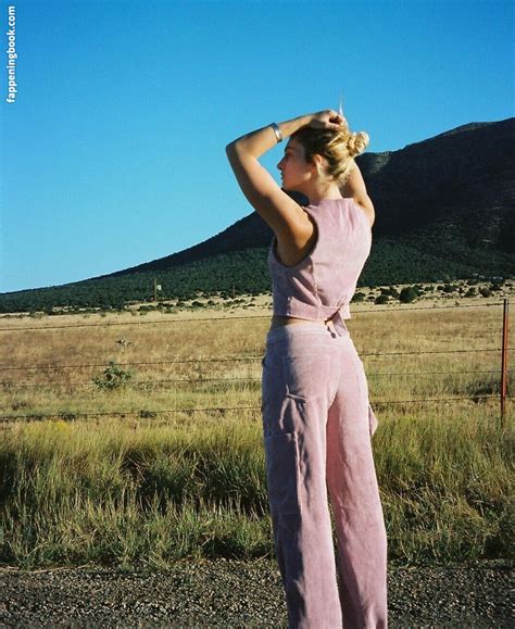 Willow Shields Nude Onlyfans Leaks Fappening Page 2 Fappeningbook