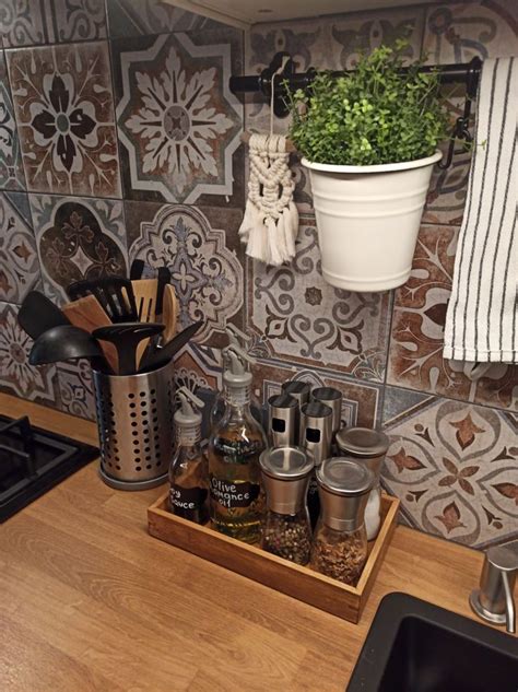 Сканди кухня Крошечные кухни Декор кухонных шкафов Кухня