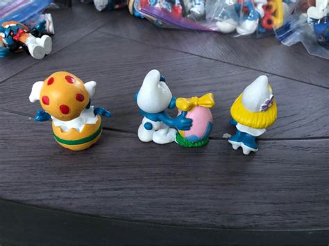 Easter Smurfs Pitufo Puffi Schlumpf Schtroumpf Smerfy Smurfen Smurf