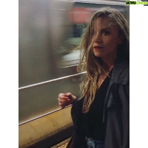 Anna Apter Wiki Biography Age Gallery Spouse And More