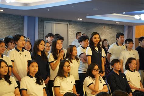 ДУНД АХЛАХ АНГИЙН СУРАГЧИД ХИЧЭЭЛИЙН ШИНЭ ЖИЛЭЭ УГТЛАА Олонлог