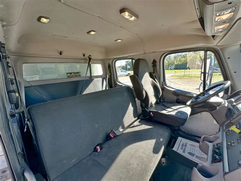 Interior Freightliner M2 Crew 2026 Freightliner M2 106 Tandem Axle