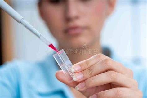 Fluorescence Lifetime Spectroscopy Employ The Cuvette To Measure The