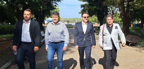 Етикет Александър Пулев Министерство на иновациите и растежа на Република България