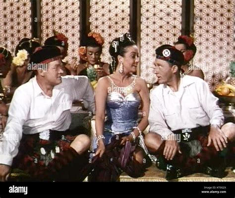 Bob Hope Dorothy Lamour And Bing Crosby In A Scene From The Movie