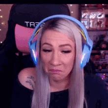 Disappointed Nodding Gif Disappointed Nodding Nikki Duh Discover Share Gifs