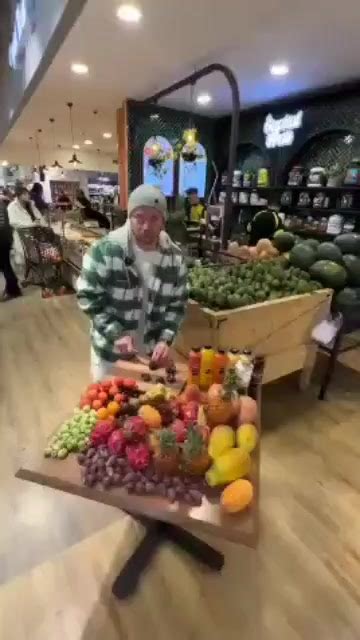 دنیای پولدارا کلا فرق داره کانال گیز میز