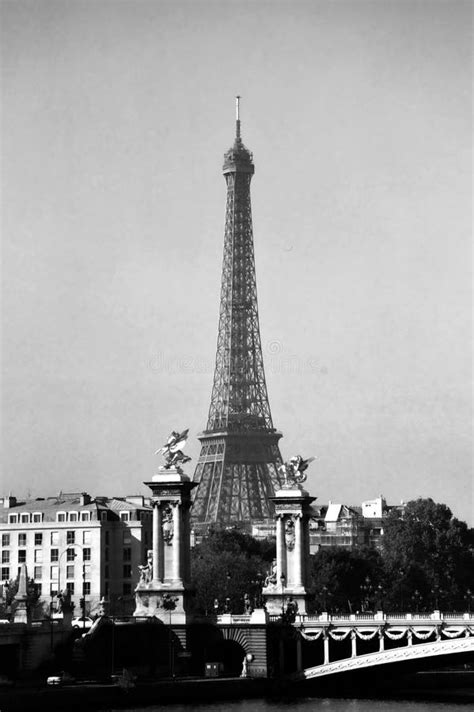 The Eiffel Tower Tour Eiffel Editorial Photo Image Of Building