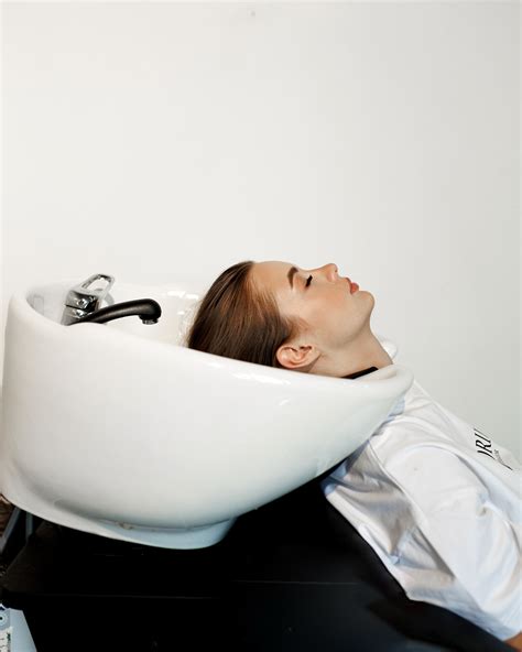 Новий рік — нові турботи про себе ️ Чому б не почати 2025 з турботою про волосся Додайте