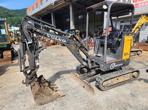 볼보 018급 미니굴삭기 Ecr18 20년 1100시간 3종 코끼리 집게 매매전문가들 볼보 018급 미니굴삭기 Ecr18 20년 1100시간 3종 코끼리 집게 매매전문가들