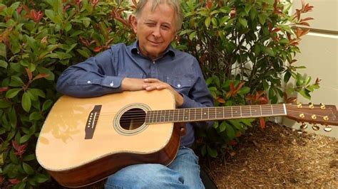 Acoustic Vs Electric Guitars Differences And Similarities Zager Guitars