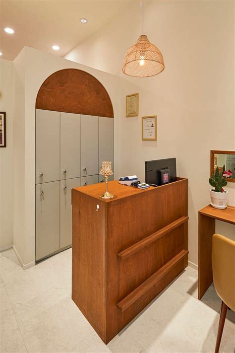 화이트우드 모던한 분위기의 11평 작은 미용실 인테리어 비용 Salon Interior Design Salon Interior Interior Design