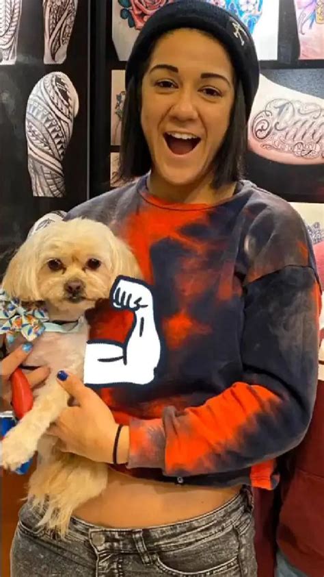 Bayley And Her Yummy Tummy Scrolller