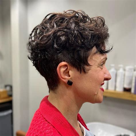 80 Curly Pixie Cut Hairstyles To Try In 2025