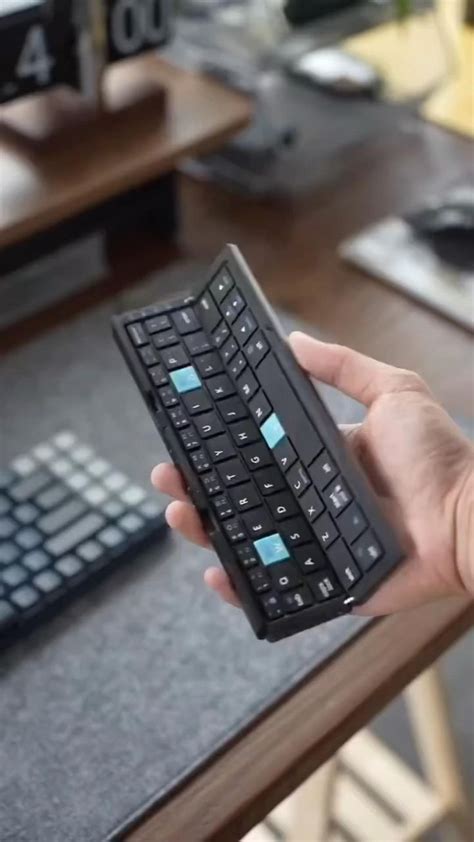 Geyes Bluetooth Keyboard Foldable Portable Folding Wireless Keyboard With Portable Pocket Size