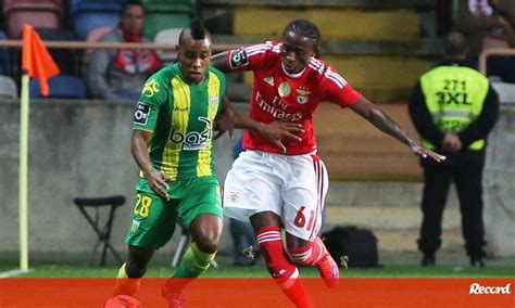 Clésio Baúque E O Título «chorei No Aeroporto Benfica Jornal Record