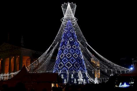 ნაძვის ხეები მსოფლიოს სხვადასხვა ქალაქში [ფოტოები] Netgazeti • ნაძვის ხე • Netgazeti Ge