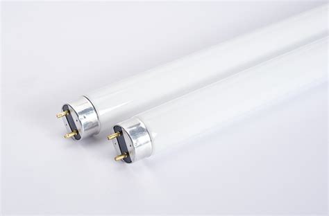 T8 UVB 10 0 UVA UVB Tube CE Certificate For Lizard Chameleon Turtle