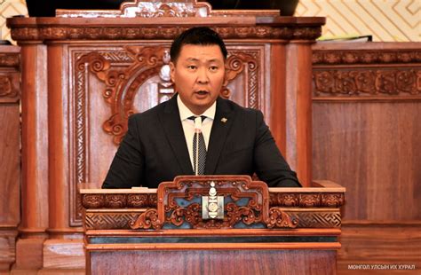 Шүгэл үлээгчийг 1 5 тэрбум төгрөгөөр урамшуулах хуулийг хэлэлцэхийг дэмжлээ