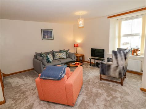 Bumblebee Cottage In Stoneykirk Wigtownshire Cottages And Lodges