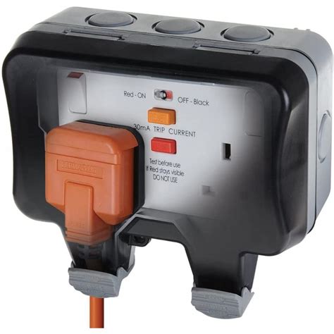 Weatherproof Twin Rcd Outdoor Socket