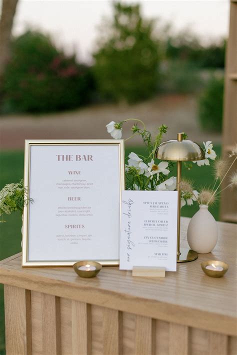 Simple Bar Menu With Light Colored Font How Can This