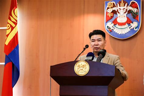 Н Сугар Цаг агаар дулаарахаар цэвэрлэгээний ажилд оролцох 100 140 хүнтэй иргэдийн бүлэг байгуулна