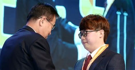 최우수 아마선수상 수상한 박종욱 선수