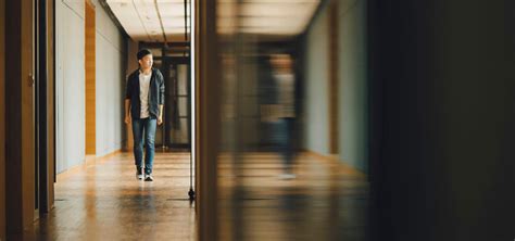 Living Between Idealism And Pragmatism Cps Global