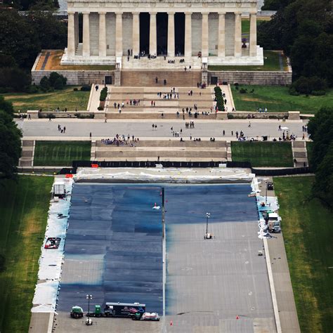 Trump Gave Out A No Bid Contract To Turn Dcs Reflecting Pool Blue Newswhite Newswhite