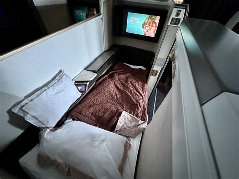 Oman Air Says Goodbye To First Class New Business Suite Debuts Sept