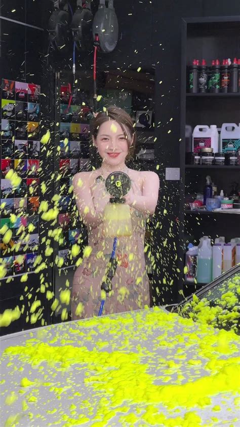 Yi94 On Twitter 王钟瑶 洗车妹钟瑶本就前凸后翘引人裤裆暴突，身穿旗袍便是直接引起轮流车震！瞧瞧图一看到喷射是多么开心！钟瑶最喜欢的就是鸡巴插到屄深处颤抖喷射！