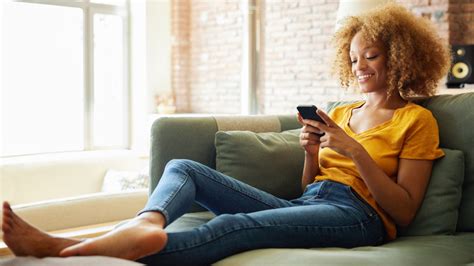 How To Start Sexting Like A Pro Even If It Feels Awkward