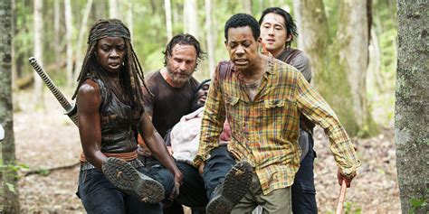 I Just Broke Down The Walking Dead Star Had Intense Reaction To