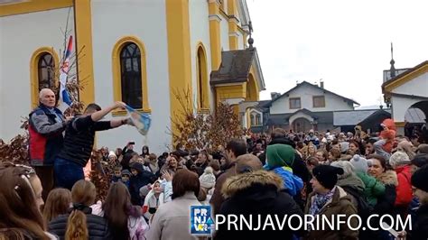 Дочек Бадњака код Цркве Светог великомученика Георгија Youtube