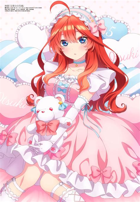 Go Toubun No Hanayome Itsuki Nakano Lucir Un Encantador Vestido Para