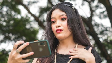 How To Opt Out Of Hookup Culture In Your Dating Life